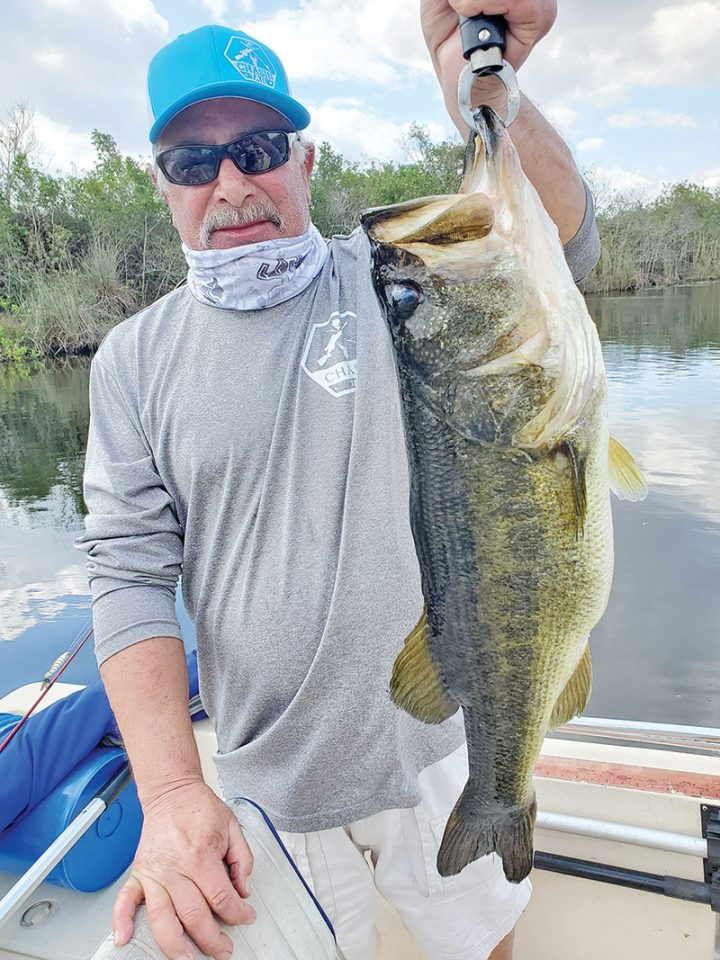Jim from Ohio caught this 7.5 pound largemouth bass while fishing with ...