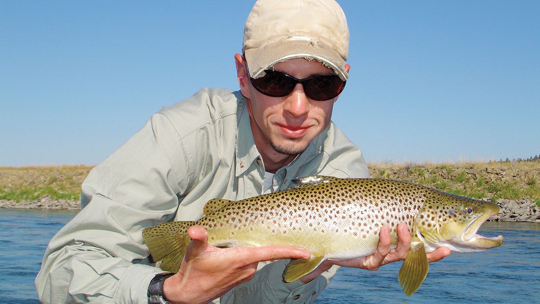 Safe Fish Handling Tips - Coastal Angler & The Angler Magazine