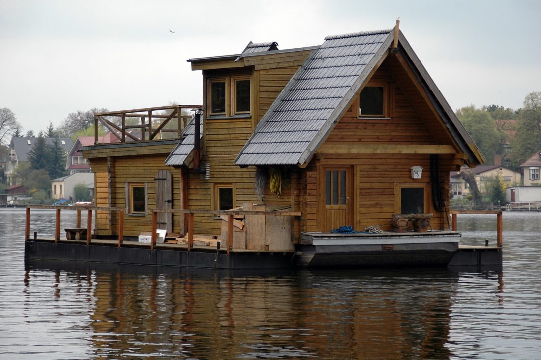 Houseboats on Florida Waterways - Coastal Angler & The Angler Magazine