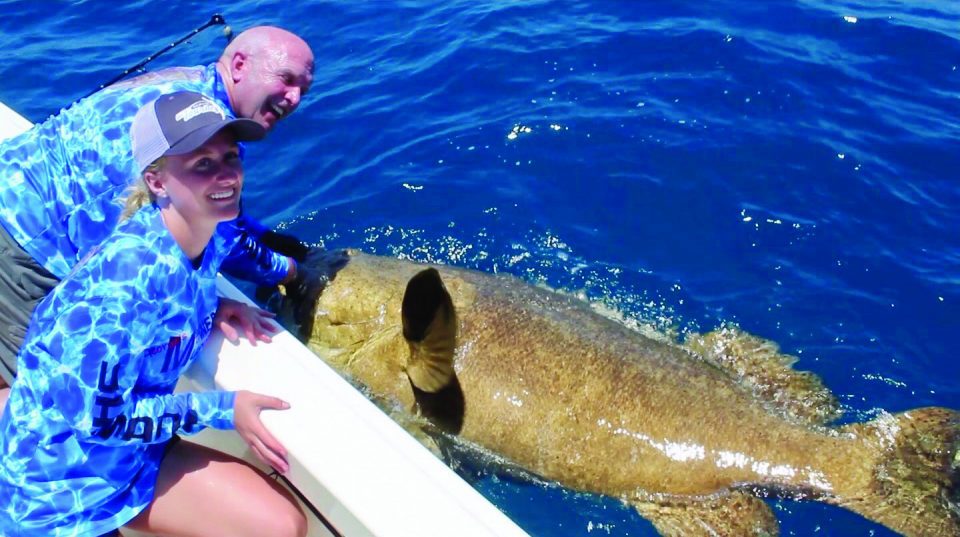 16-Year-Old Minnesota Girl Lands #583 World Record Size Goliath Grouper ...